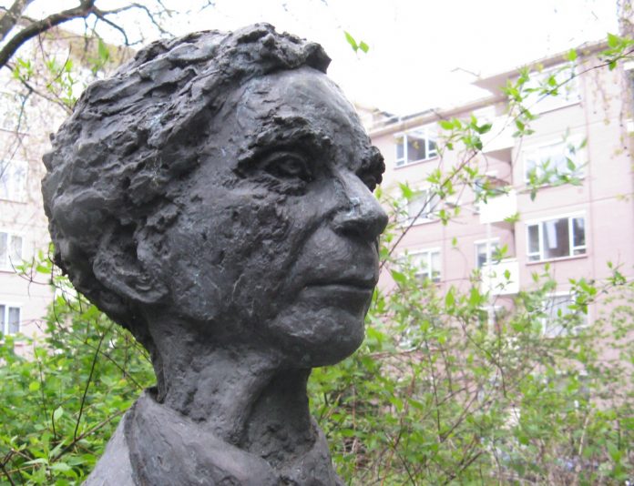 Bertrand Russell: una vida dedicada al conocimiento
